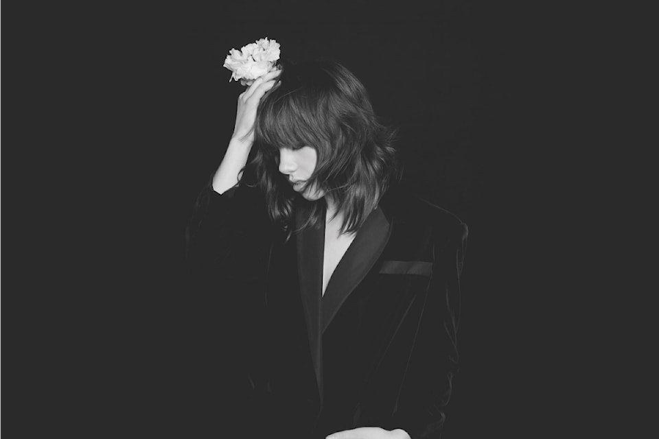 Carly Rae Jepsen Weds Cole M.G.N in Intimate NYC Ceremony - Celebrity Storm