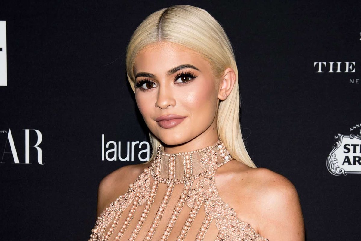 Kylie Jenner Wows in Shimmering Silver Bikini Shower Pics - Celebrity Storm