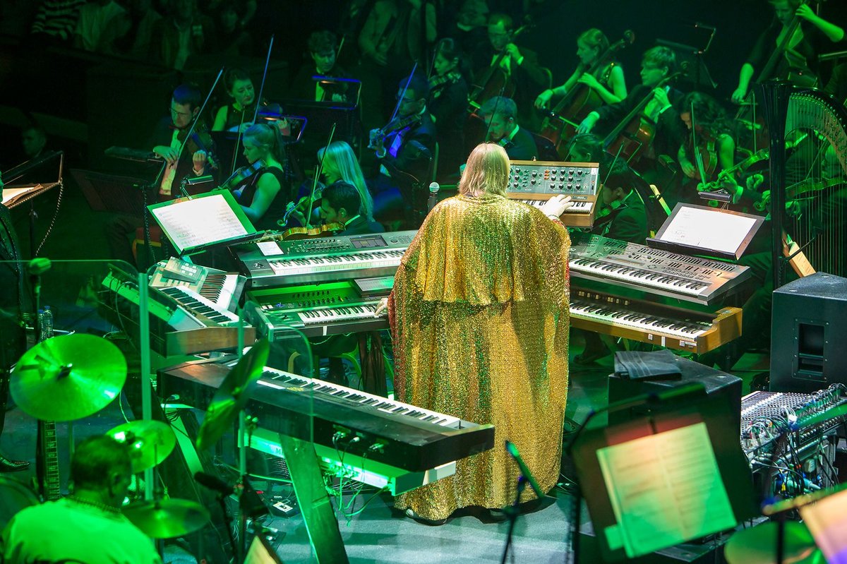 Yes Keyboardist Rick Wakeman Recovering After Major Brain Surgery ...