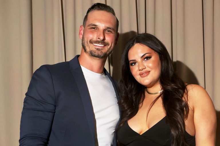 Christmas Karaoke Chaos at Andy’s Bar - Celebrity Storm