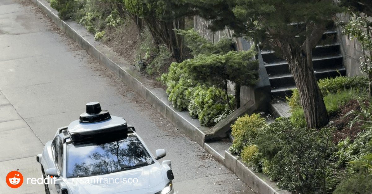 Waymo Car Blasts Through LA Standoff: A Viral Driverless Moment ...