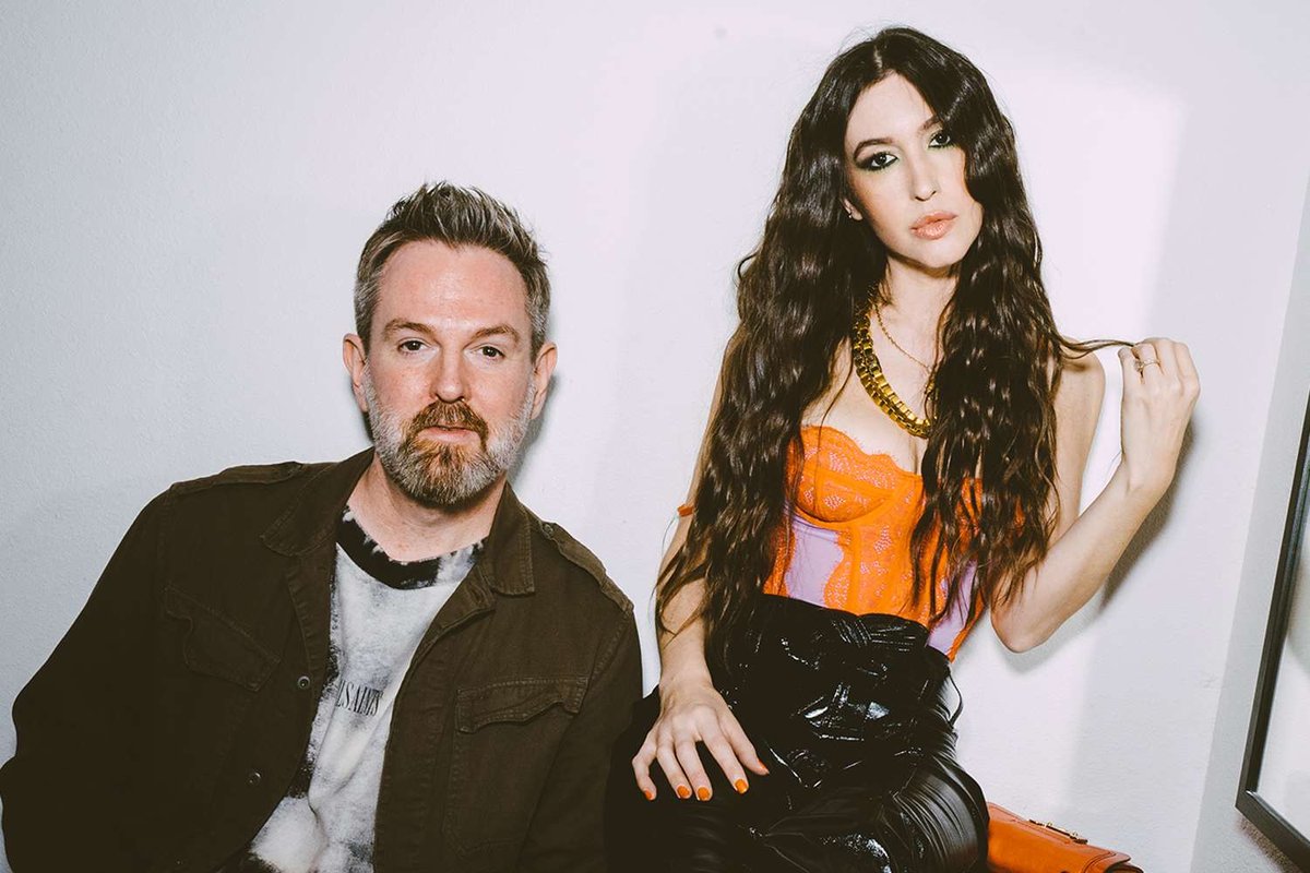 Celebrity Divorce Stuns After a Decade of Marriage - Celebrity Storm