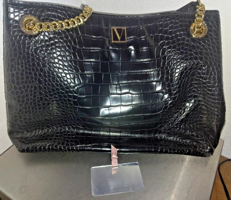 Ballet Sneakers Return: NYC Street Style Takes Center Stage in 2026 ...