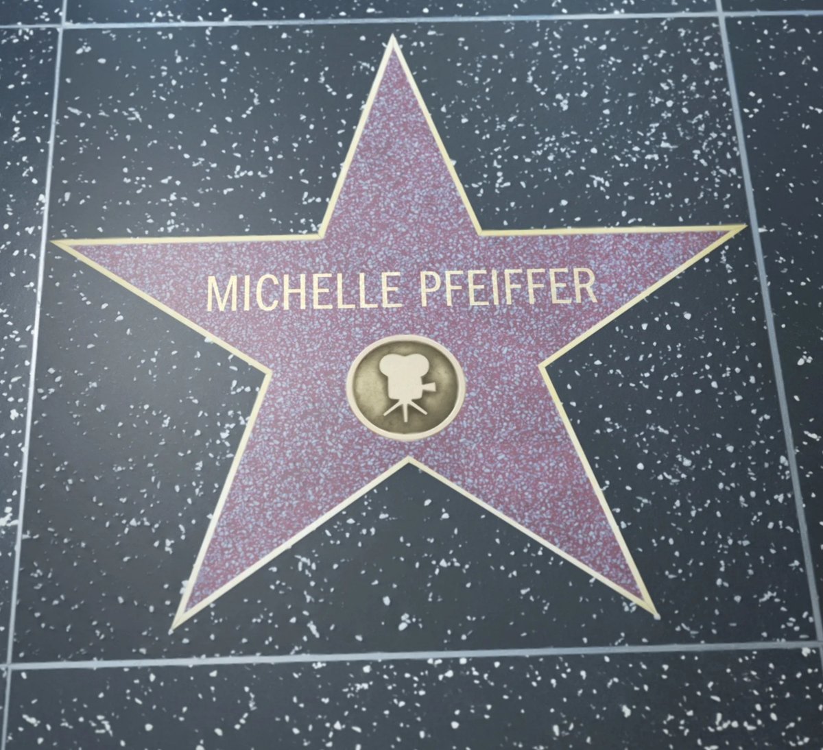 Michelle Pfeiffer’s Marital Marathon: From Honeymoon News to a Lasting ...