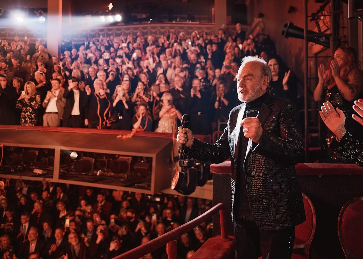 Neil Diamond reaction to Song Sung Blue film shocks insiders ...