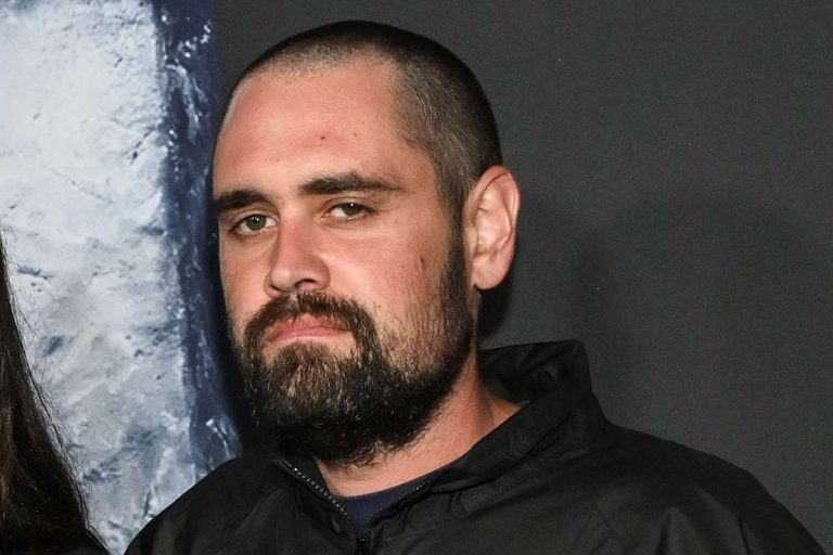 Tish Cyrus Opens Up About Numbing Pain After Billy Ray Split ...