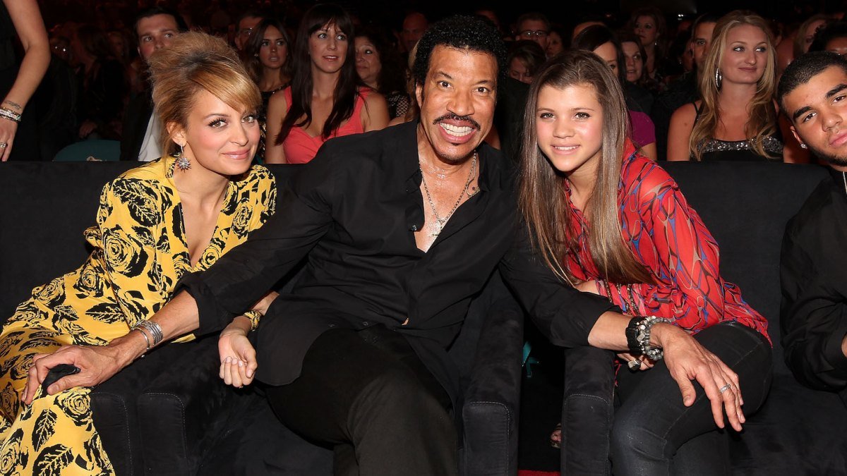 Nicole Richie Reveals Harlow Uses a New Name Kate at 18 - Celebrity Storm