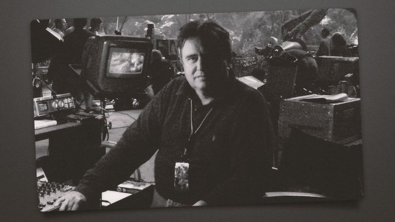 Keanu Reeves and Alexandra Grant Share Steamy Rockefeller Center Kiss ...