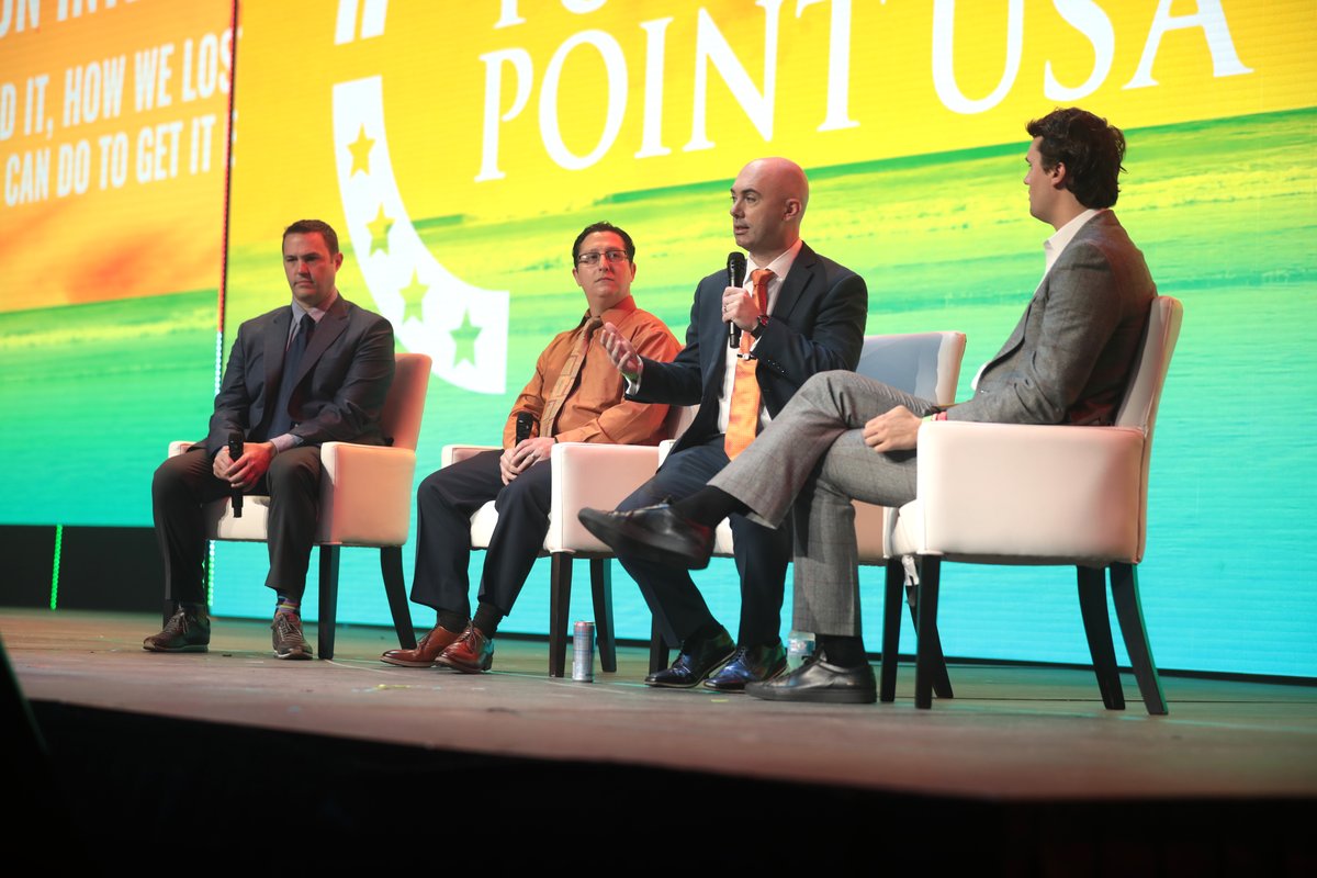 Romance on Pause: Kyle Richards and Mauricio Usurp Christmas, Not ...