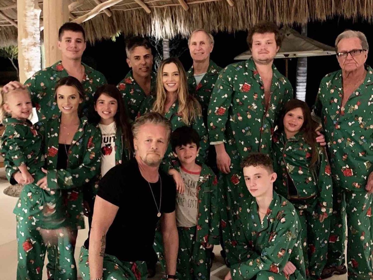 Teddi Mellencamp’s Cancer Battle Heats Up Revealed in Dad John’s ...