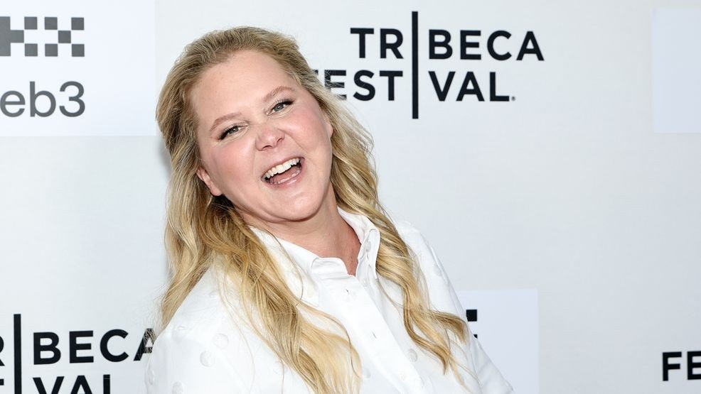 Amy Schumer Embraces Self Love After Divorce Shock - Celebrity Storm
